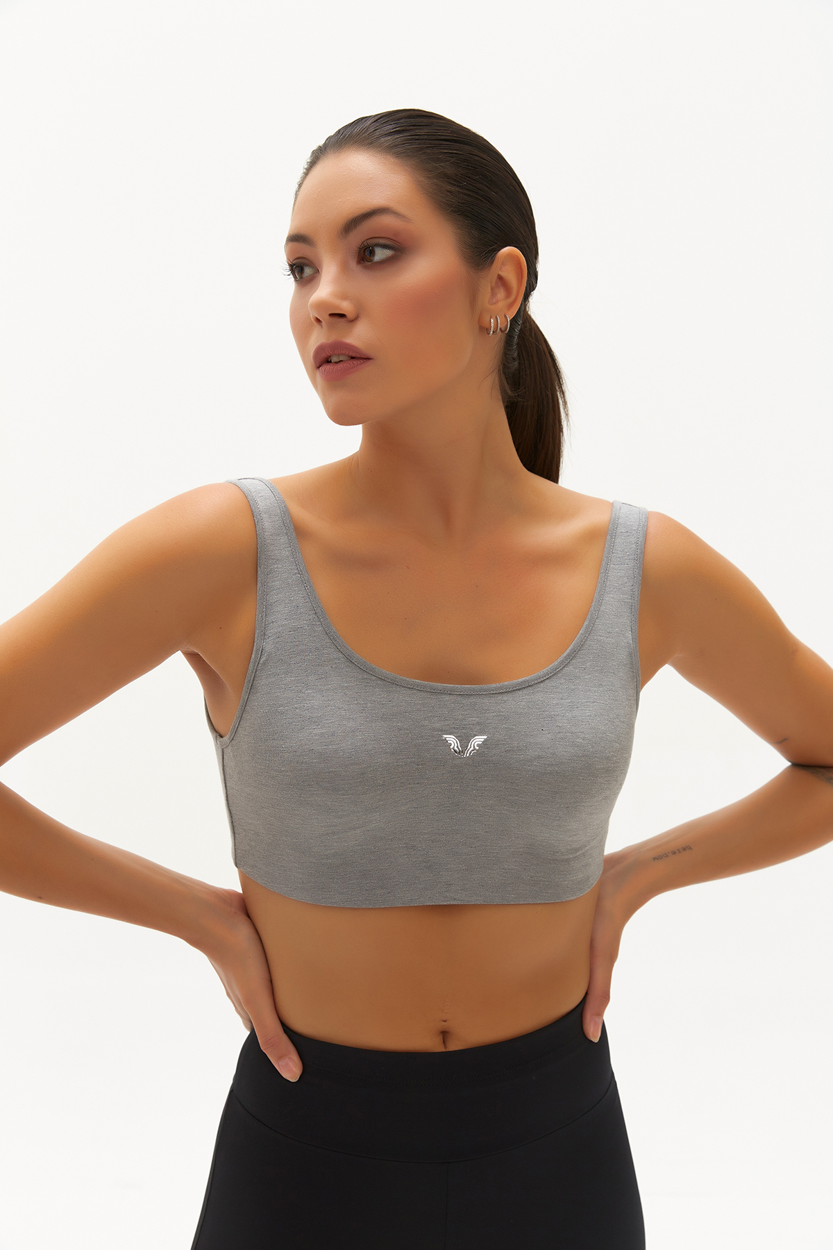 Kadın Gri Pamuklu Destekli Spor ve Günlük Crop Top Bra Sporcu Sütyeni ...
